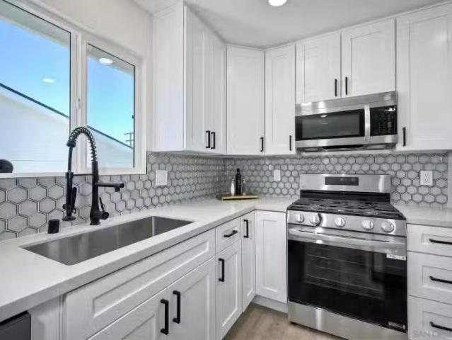 560 11TH ST, IMPERIAL BEACH, CA 91932 Condo/Townhome For Sale.