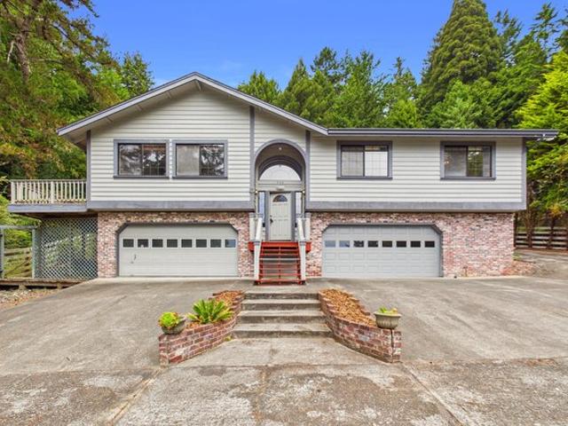 560 Bayside Rd, Arcata, CA 95521