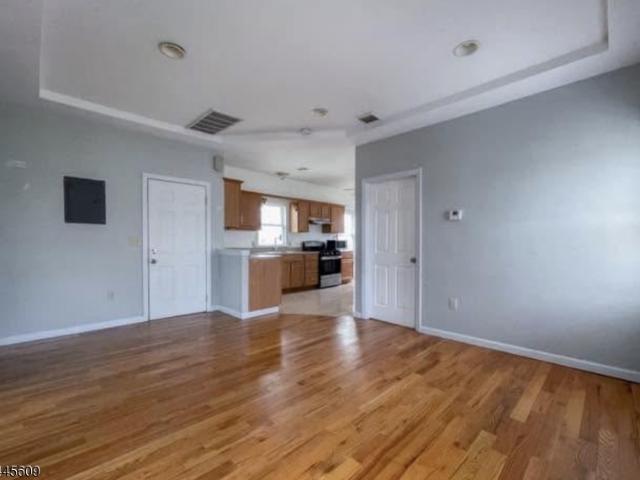 560 Forest St # 2
