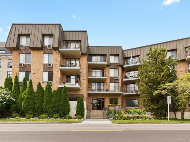 560 Halstead Ave Apt 3B, Harrison, NY 10528