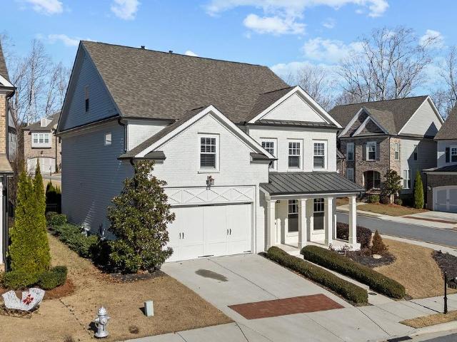 560 Hannaford Walk