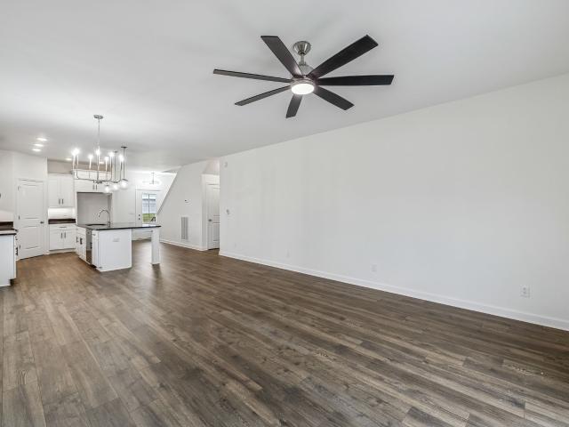 560 Oak Glen Dr, Smithville, TN 37166 | MLS #3062
