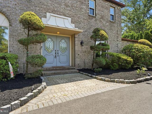 560 Lower Holland Road