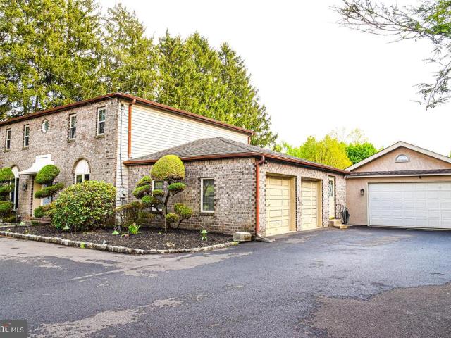 560 Lower Holland Road