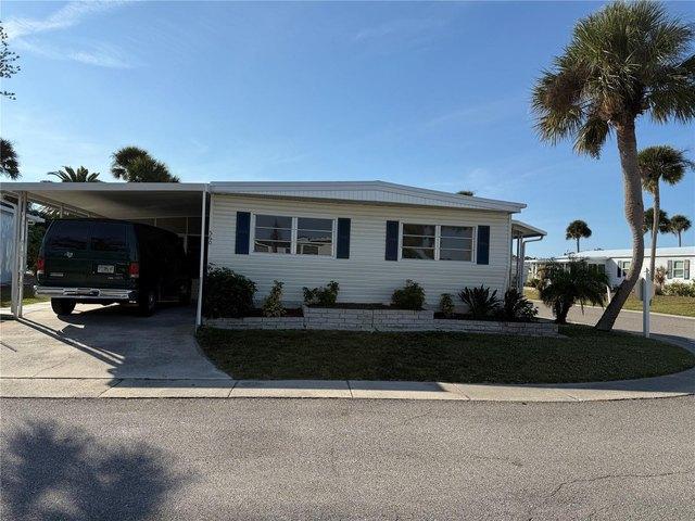 560 Lily of the Valley Dr, Venice, FL 34293