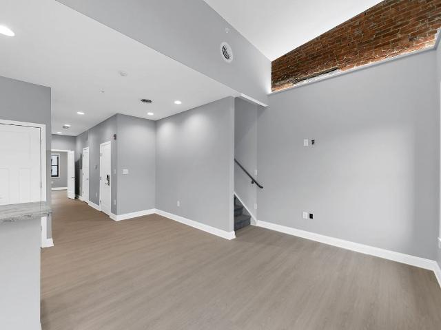 560 Madison 2 Bedroom Apartment for Rent at 560 Madison Ave, Albany, NY 12208 Park South