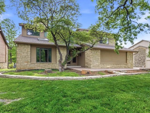 560 N Saint Andrews Dr, Wichita, KS 67230
