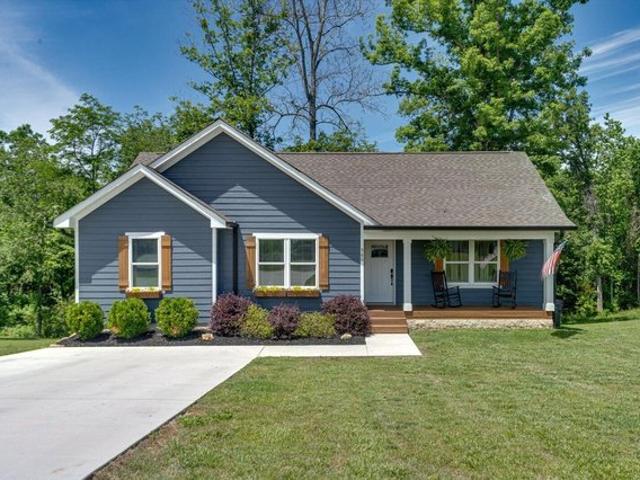 560 Nickajack Cir, Jasper, TN 37347