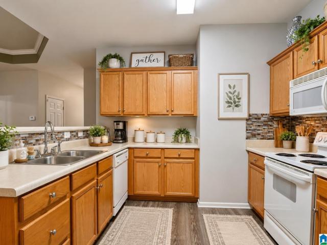 560 Summit Circle