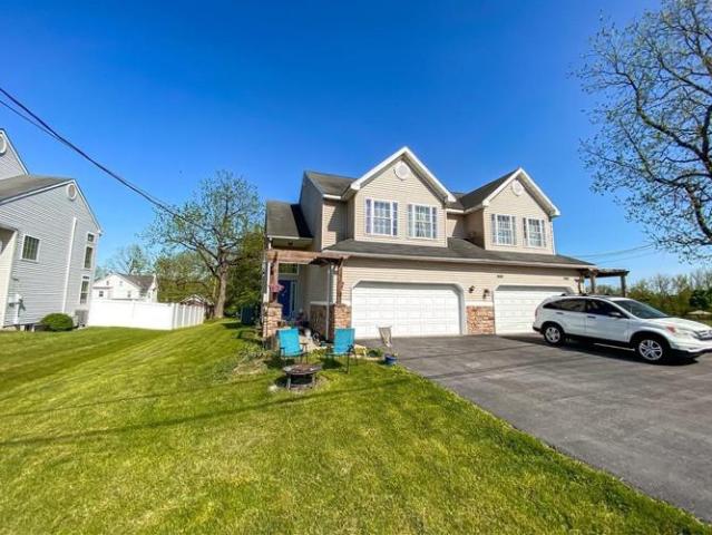 560 Pine St, Allen Township, PA 18067