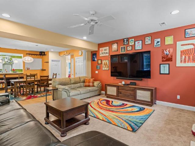 560 Rolling Valley Ct