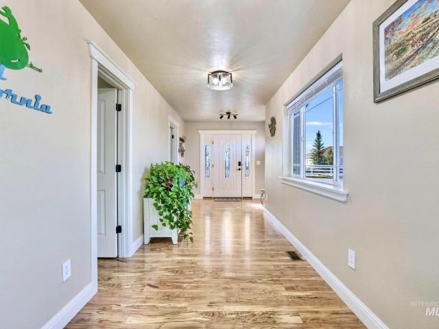 560 Riverview Drive