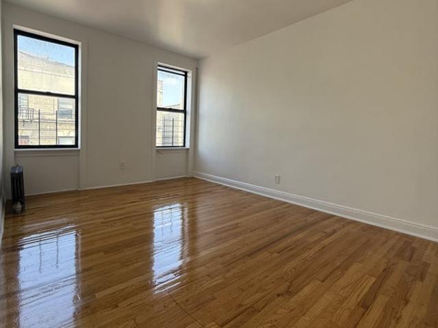 560 W 163 st new rooms FULL OF SUNLIGHT SUBLEASE