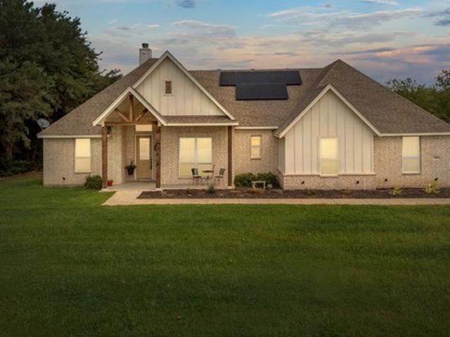 560 Wilson Bend Rd, Millsap, TX 76066