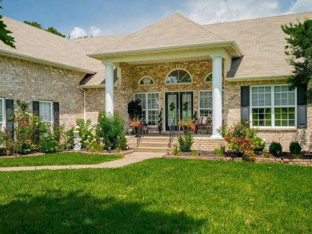 560 Windy Rd