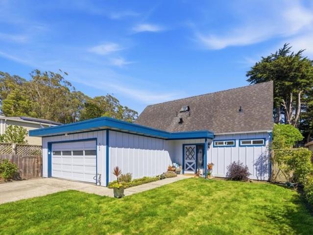560 Terrace Ave, Moss Beach, CA 94038