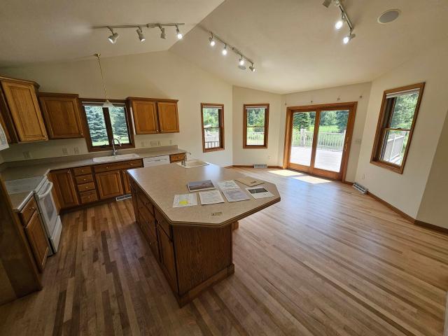 5614 N Vista Lane