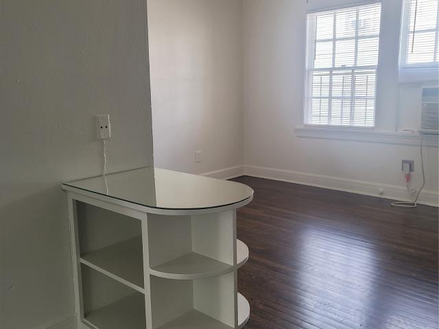 5614 Chartres Street 5