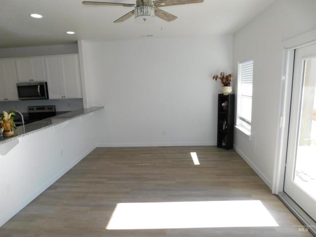 5614 Cherry Lane