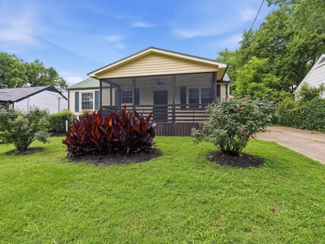 5615 Meadowcrest Ln, Nashville, TN 37209