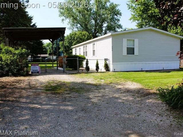 5615 Cherokee Bnd, Genoa Township, MI 48843