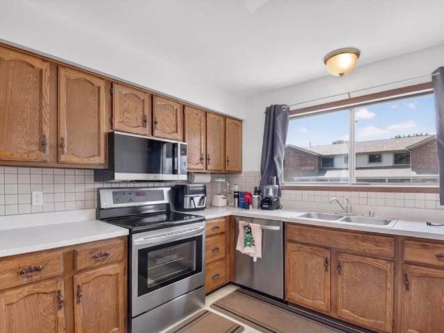 5616 Cambridge Ln, Unit 4