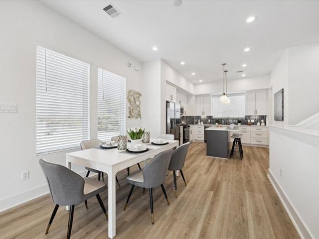 5616 Camino Encantado Dr, Houston, TX 77091