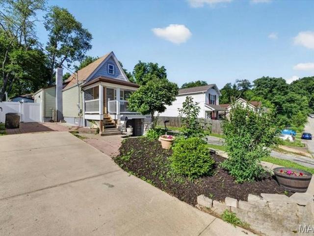 5616 Willard Ave, Affton, MO 63123