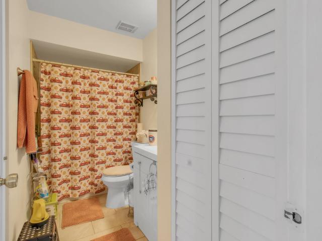 5617 Blue Shadows Ct, Unit 4, Orlando, FL 32811 | MLS #R11123