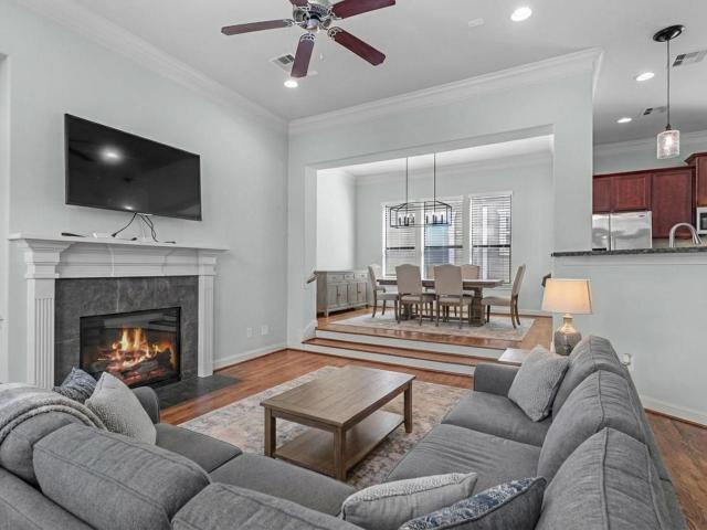 5617 Kiam St, Unit A, Houston, TX 77007 | MLS #15222 | Compass