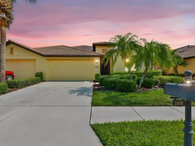 5618 Sunset Falls Dr, Apollo Beach, FL 33572
