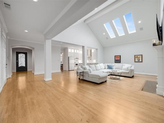 5619 Miramar Drive