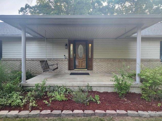 5619 Rays Dr, Onsted, MI 49265