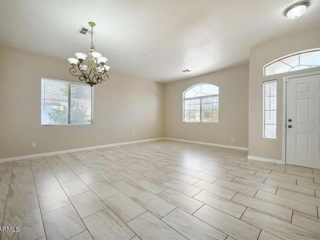 5619 W FRIER Drive
