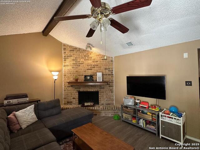 5619 Wood Walk