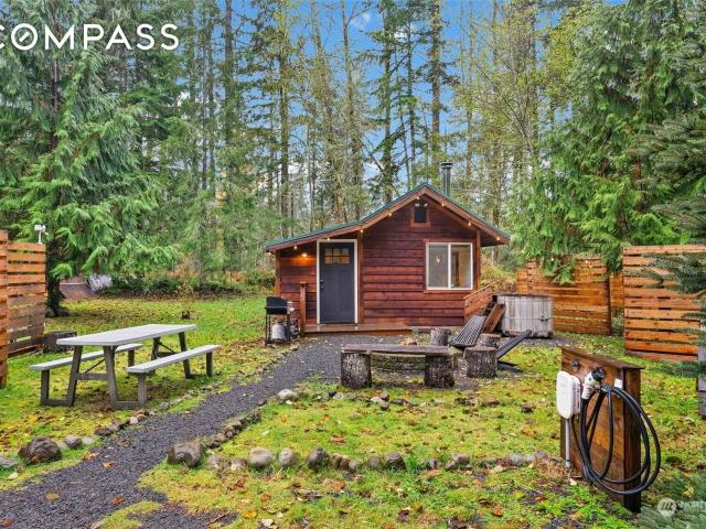 56102 rd Ave Ct E, Ashford, WA