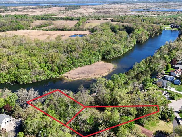 5610 Muskie Trail