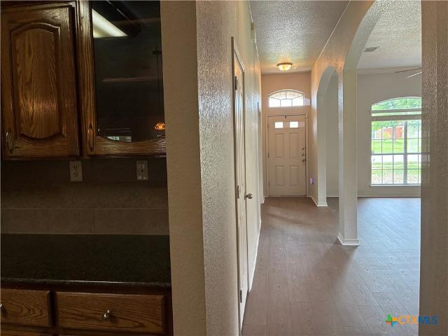 5610 Mosaic Trail