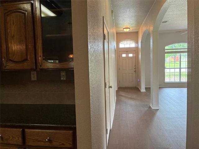 5610 Mosaic Trail