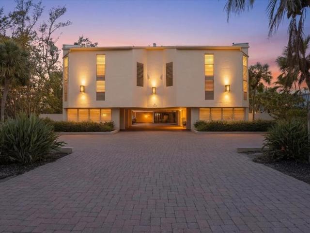 5611 Gulf of Mexico Dr, Unit 3, Longboat Key, FL 34228 | MLS #A4689