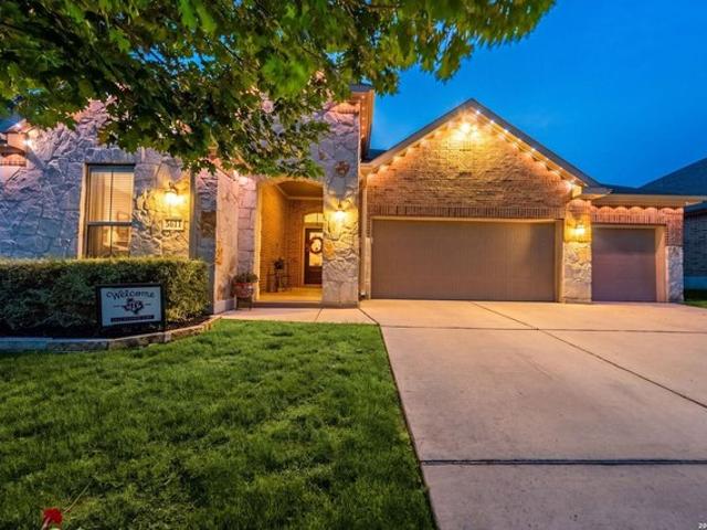 5611 Strimple St, New Braunfels, TX 78132