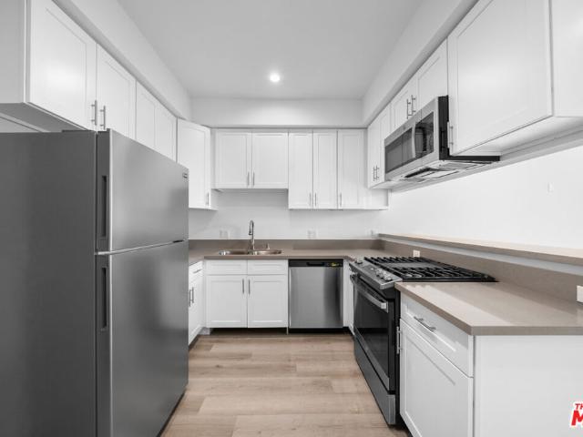 5612 Lexington Avenue 204