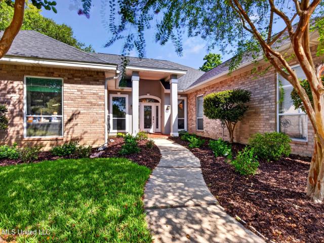 56135 E Diamondhead Drive