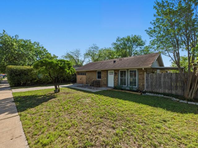 5613 Jacaranda Dr