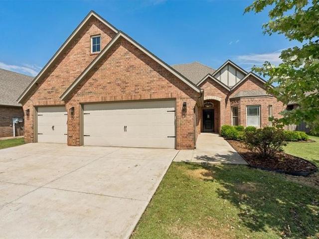 5613 St James Pl, Oklahoma City, OK 73179