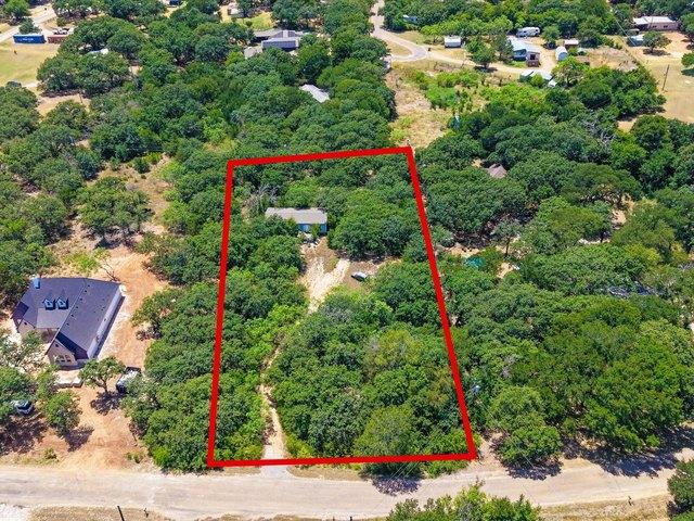 5613 Thousand Oaks Dr, Joshua, TX 76058