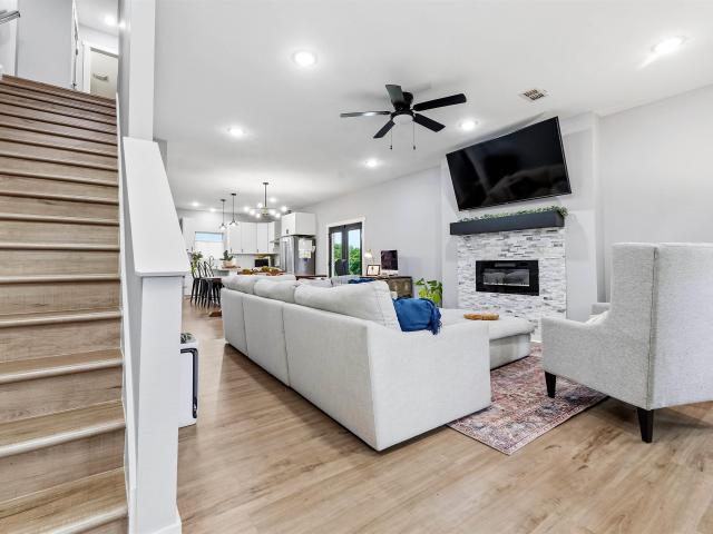 5613 Victoria Court