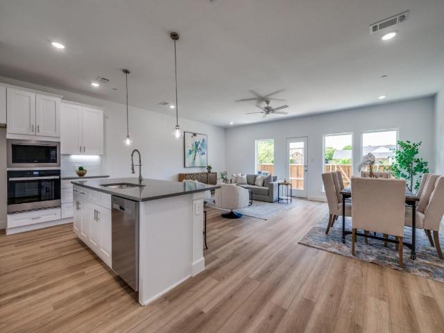 5613 Woodlands Drive