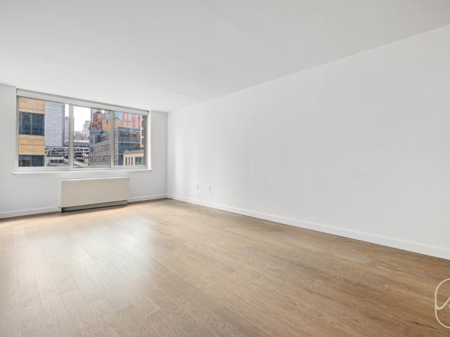 561 10th Avenue 5G