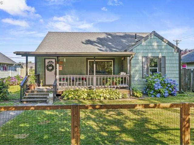 561 18th Ave, Longview, WA 98632